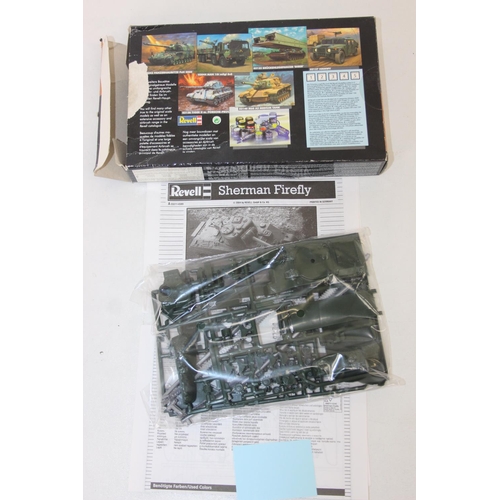 Three assorted tank related model kits, tow Tamiya & one Revell [3]