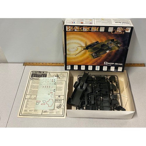 Boxed Halogen Movie Classics Aliens Drop-Ship model kit. Complete