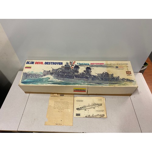 vintage lindberg 3feet long motorised blue devil destroyer model kit