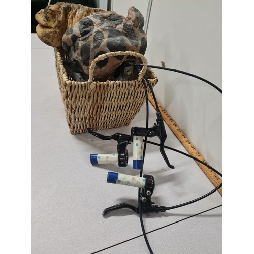 Rod and bike brake cable rubber/foam Dinosaur puppet 32cm l