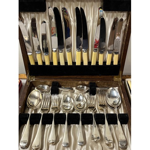 Selection of vintage boxed cutlery.