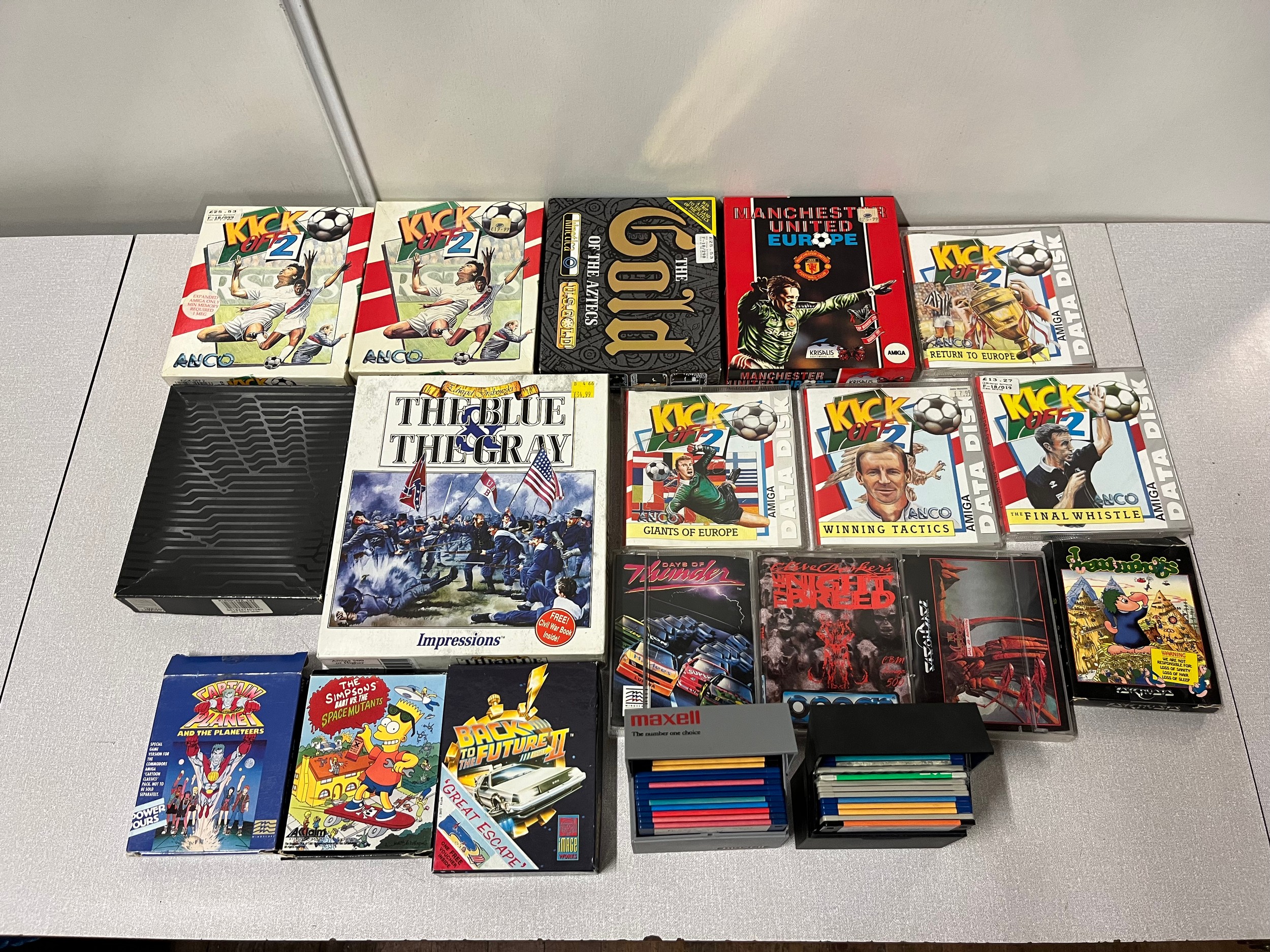 selection of vintage amiga 500 games to include lemmings, back to the ...