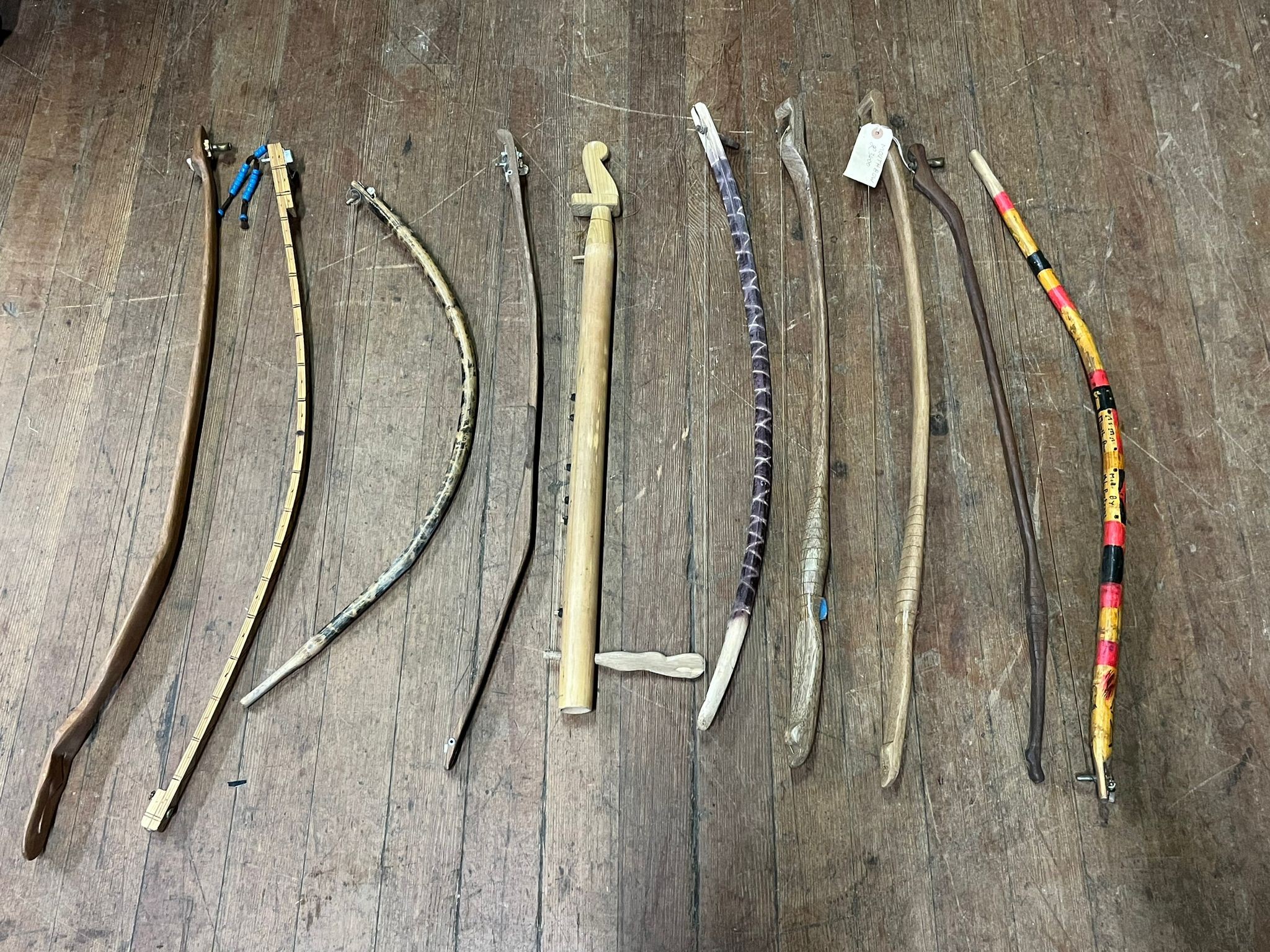10 x Vintage mouth bows.