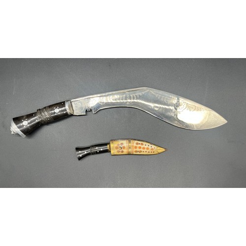 Vintage Indian Kukri knife with mounted lions head on handle and ...