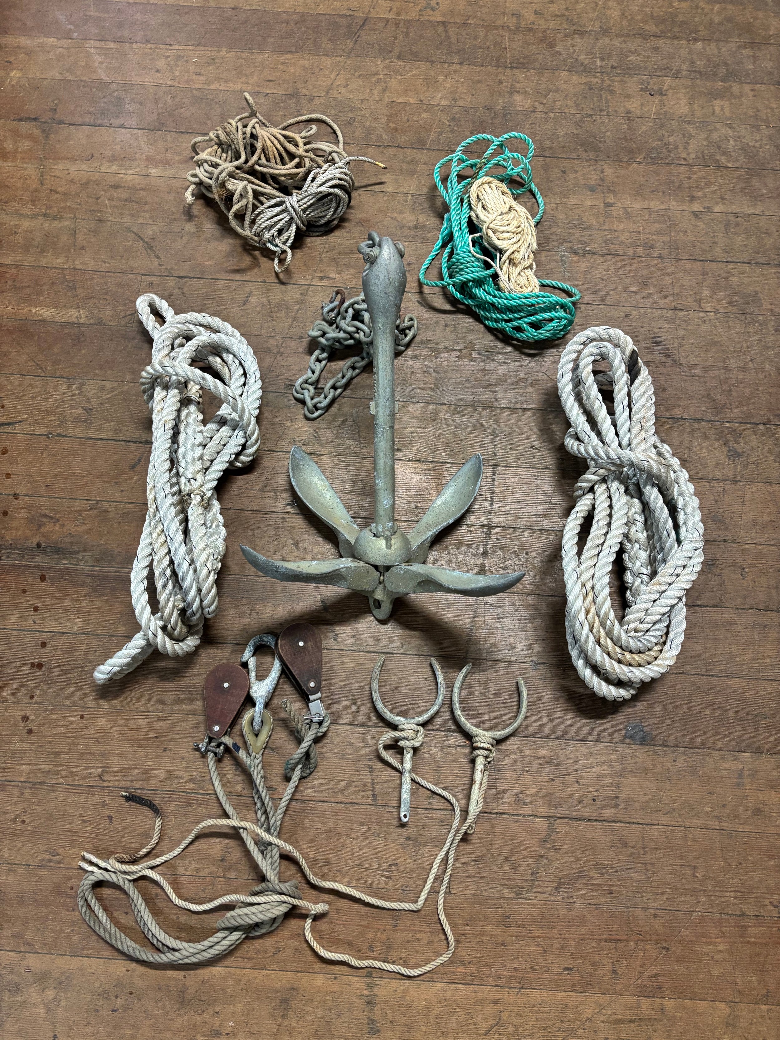 Galvanised folding grapnel anchor with chain and 2 x left loop and back ...