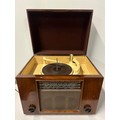 Vintage Monarch record player/radio.