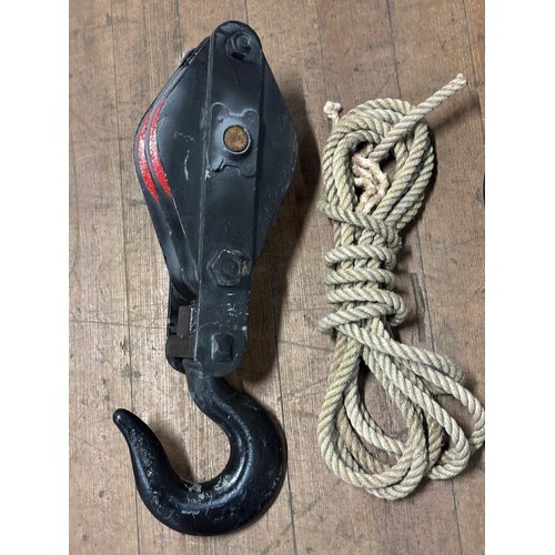 Heavy duty double lifting rope block/ pulley/ tackle 20" + rope.