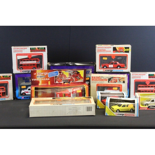 Nine boxed Corgi Tronics models & sets to include 1002, 1003, 1005, 3 x ...