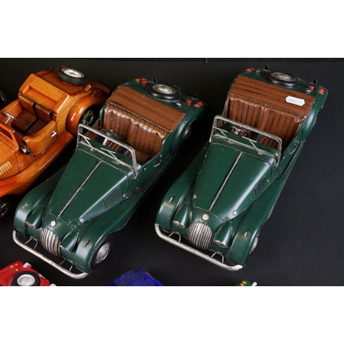 Collection of 17 Morgan car models of varying scales, to include 2 x ...