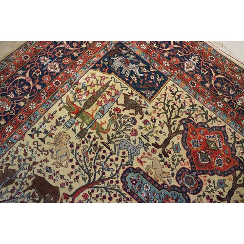 Large Middle Eastern carpet rug having a large red medallion to centre ...