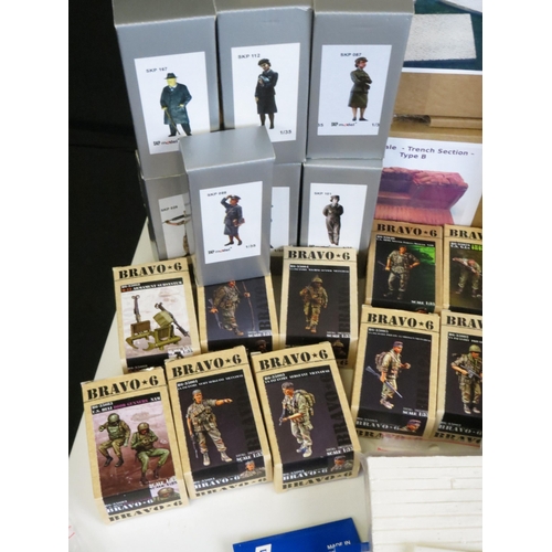 Quantity of War Gaming figures & accessories featuring 25 x Bravo 6 1/ ...