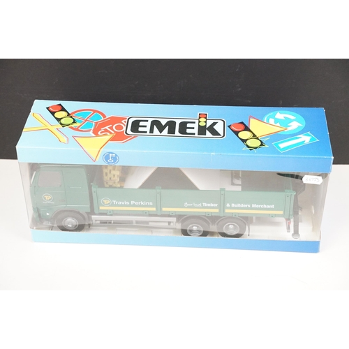 Boxed Emek 1/25 Travis Perkins Volvo FH Dropside With crane exclusive ...