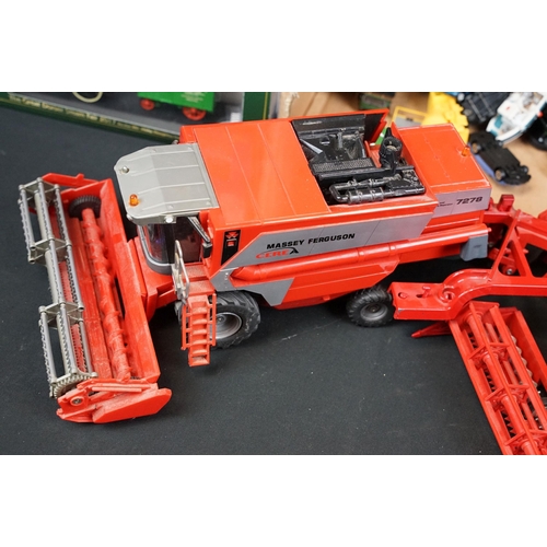 Quantity of boxed and unboxed diecast models to include Oxford Diecast ...