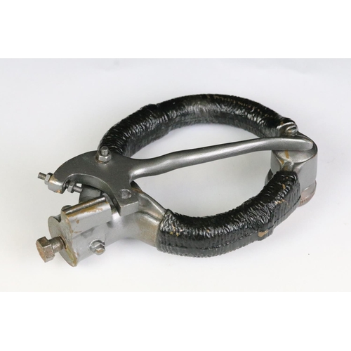 Spade Grip. Hurricane spade grip (reproduction), made in the ...