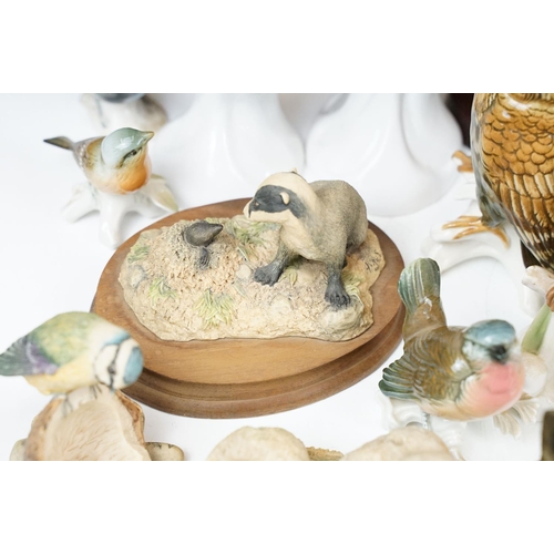 Michael Sutty horse bust and two unicorns, two Beswick race horses ...