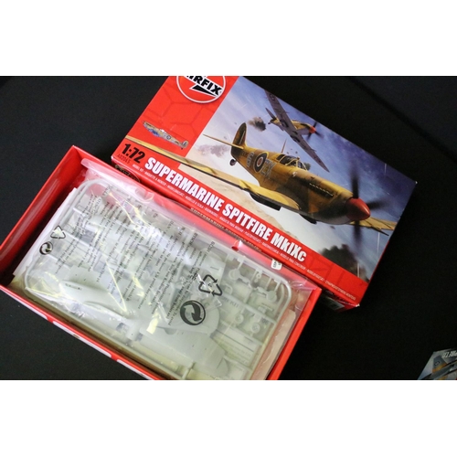 39 Boxed & unbuilt 1/72 scale Airfix plastic model kits to include ...
