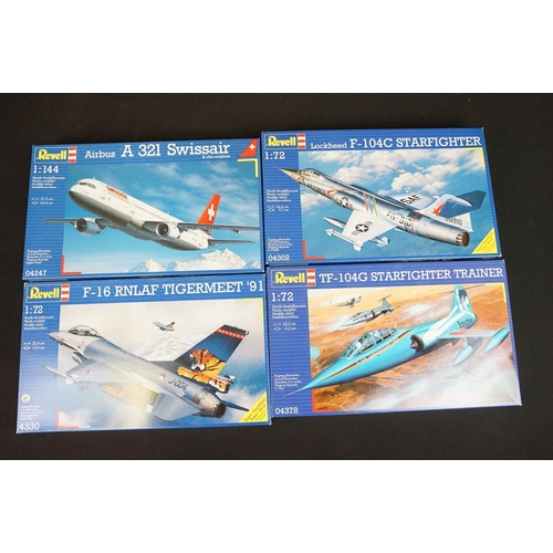 31 Boxed Revell plastic model kits to include 16 x 1/144, 14 x 1/72 & 1 ...