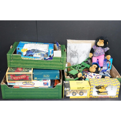 Collection of mixed toys to include 1 x boxed ERTL 1/50 Caterpillar ...