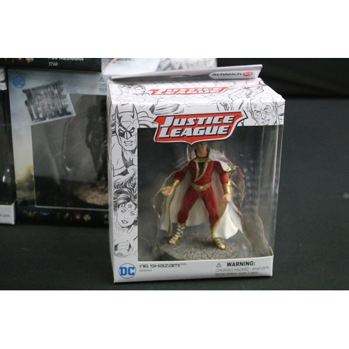 30 Boxed / carded comic book figures featuring 10 x Schlaich Justice ...