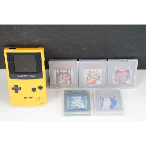 Retro Gaming - Nintendo Game Boy Color console in yellow plus 5 x cased ...