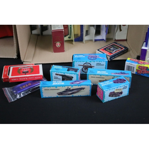 Quantity of various toys to include 32 x boxed diecast models to ...