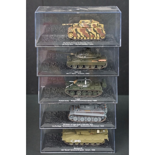 43 Boxed military diecast models to include 37 x cased tanks, 2 x ...