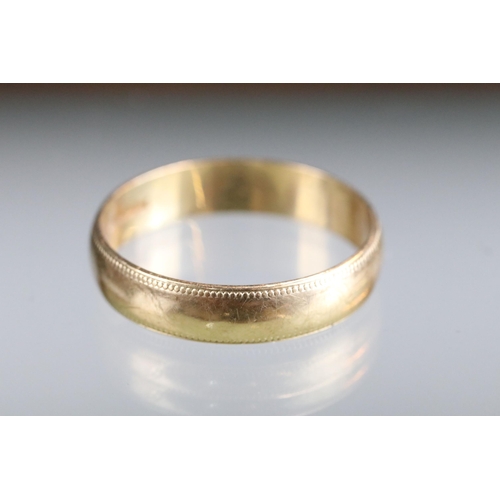 A fully hallmarked 9ct gold wedding band ring.