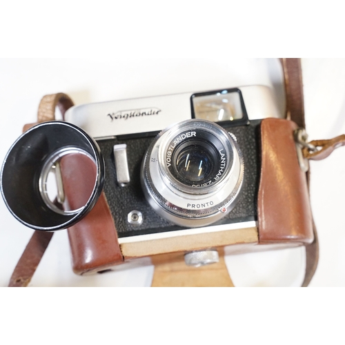 Quantity of vintage cameras to include Bella 66, Voigtlander, Vito C ...