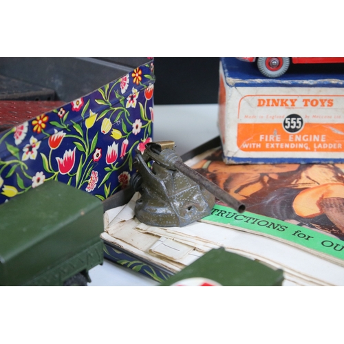 Collection of diecast models to include boxed Dinky 555 Fire Engine ...