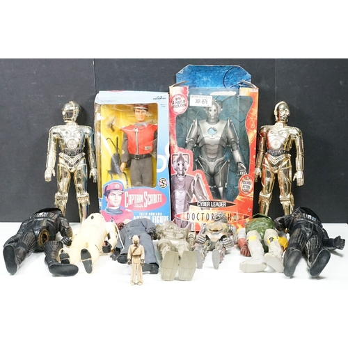Collection of TV / Film related action figures to include boxed Vivid ...