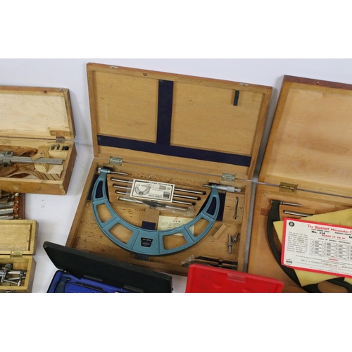 Collection of 20th century vintage engineering items to include gauge ...