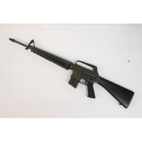 A Japanese Modelgun Corporation MGC Tokyo training M16 Assault rifle ...