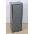 Free standing metal gun case / cabinet with rifle carrying bag ...