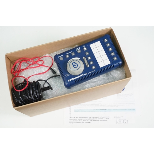 Collection of model railway accessories, tools and parts to include G ...