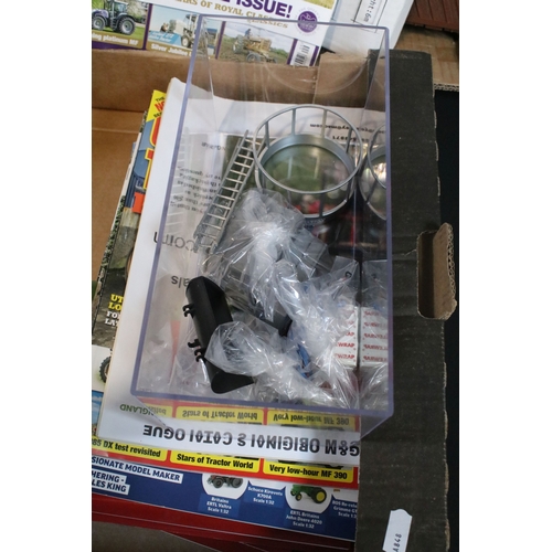 Collection of farming accessories to include boxed Britains 40973 Farm ...