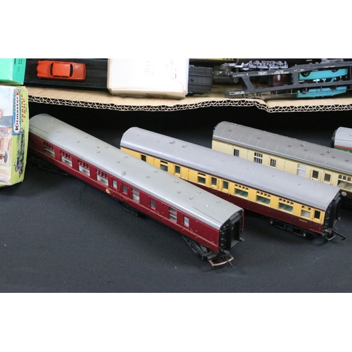 Five boxed & unbuilt OO gauge items of rolling stock kit models to ...