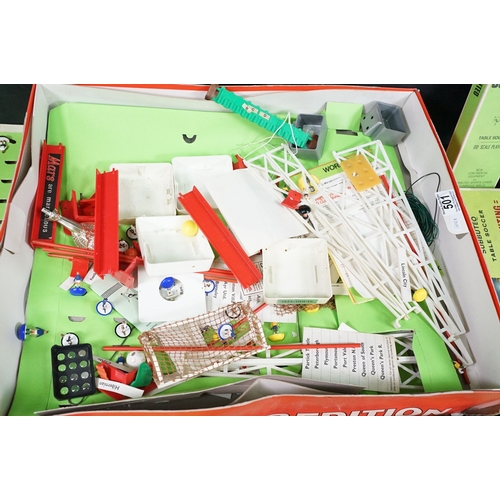 Subbuteo - Collection of HW Subbuteo to include 5 x boxed teams (The ...