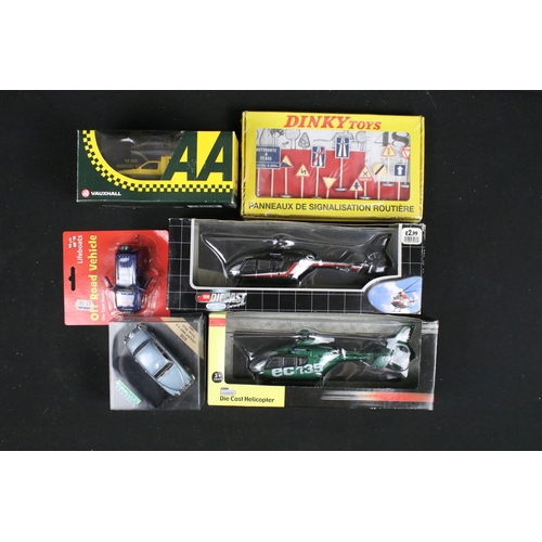 37 Boxed diecast models to include 7 x Vanguards, Corgi 470 Disneyland ...