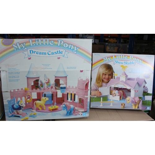 Hasbro My Little Pony - Dream Castle and Sow Stable play sets and ...