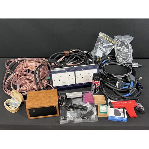 Hi-Fi - Collection of audio items to include Japanese Koetsu step up ...