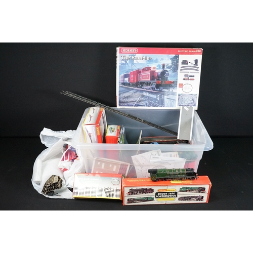 Collection of OO gauge model rail to include boxed Hornby OO gauge R861 ...