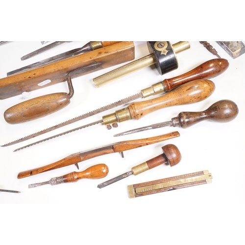Antique and vintage tools to include pump drill, brass mortice gauge ...