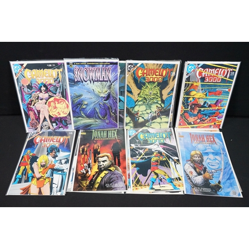 Comics - Around 260 comics to include DC Comics, Dark Horse, Vertigo ...