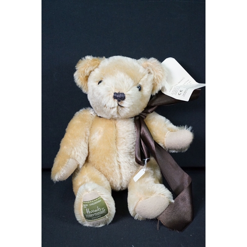 Collection of various Mid 20th C onwards teddy bears to include ...