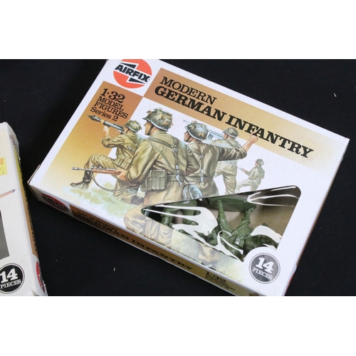 18 Boxed Airfix 1/32 plastic military figure sets to include Waterloo ...