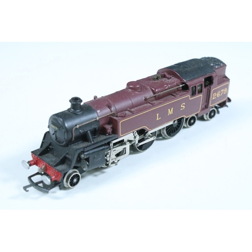 Two boxed Wrenn OO gauge locomotives to include W2218 2-6-4 Tank BR and ...