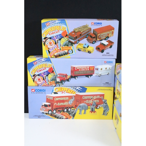 19 Boxed Corgi Chipperfield Circus diecast models to include 31703 ...