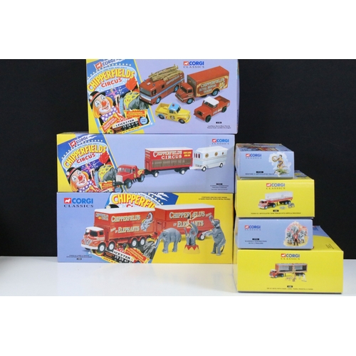 19 Boxed Corgi Chipperfield Circus diecast models to include 31703 ...