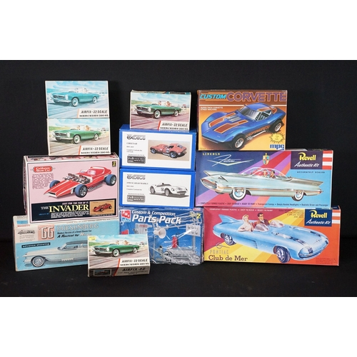 12 Boxed plastic model kits to include Revell 1270 Lincoln Futura ...