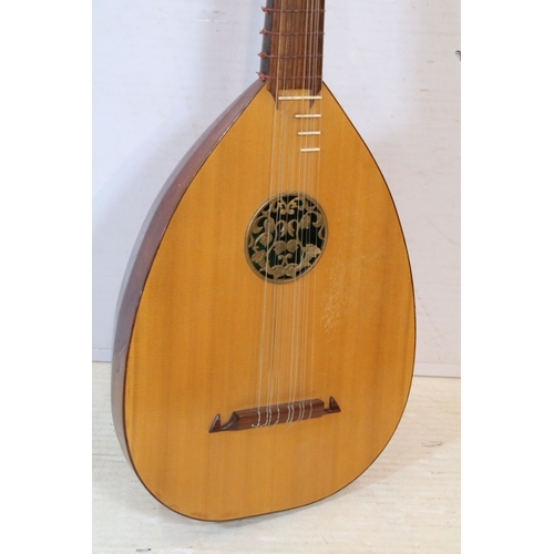 'The Thornton' cased Lute, with hard case, label inside with 160624